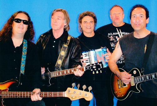 The Raz Band, including Badfinger's Joey Molland, to perform at ...