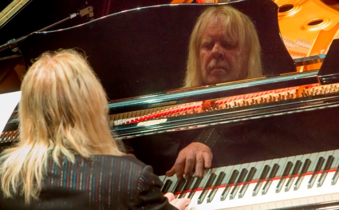 Classic-rock keyboardist Rick Wakeman enjoying life as Grumpy Old Rock Star