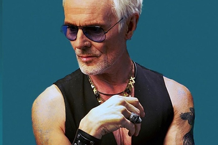 Michael Des Barres keeps rocking, on radio and on record