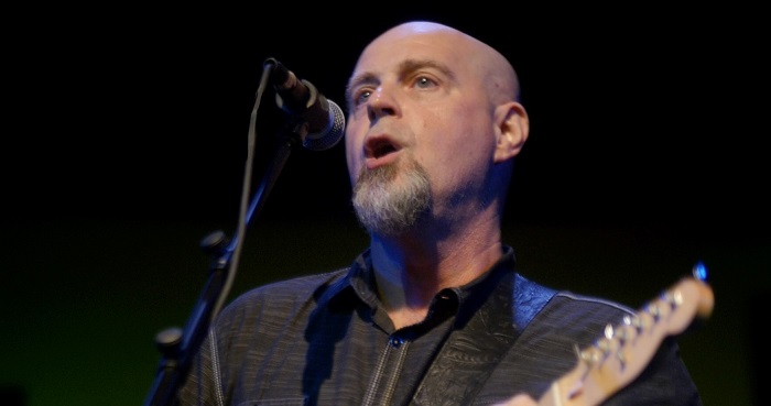 Bob Perry takes listeners on a journey on engrossing new album 'A World ...