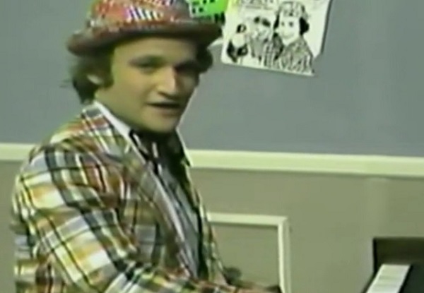 Uncle Floyd Vivino, madcap comedian from 'Deep in the Heart of Jersey ...