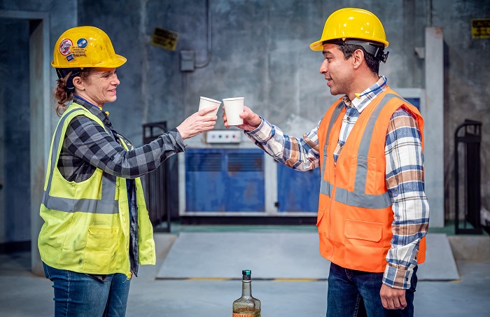 'Scab' at Premiere Stages: Factory workers bond and quarrel, with ...