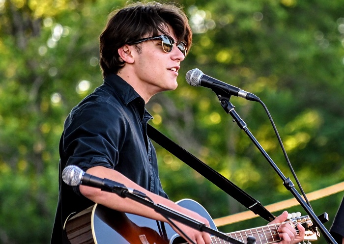 Jake Thistle, recording artist and Rutgers freshman, juggles studying ...