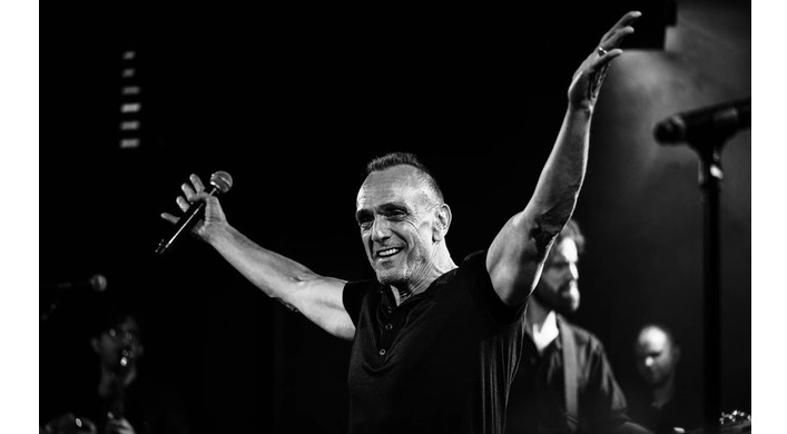 'Simpsons' actor Hank Azaria will sing Springsteen songs at The Stone Pony