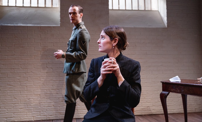 Tense psychological drama 'Mrs. Stern Wanders the Prussian State ...